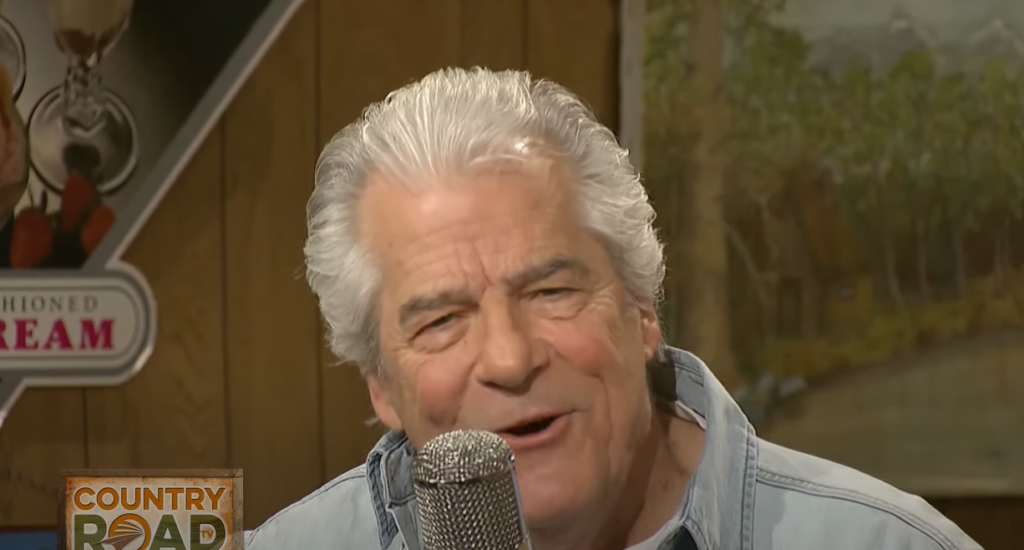 Ray Pillow sings "Oklahoma Gal" - Country Road TV