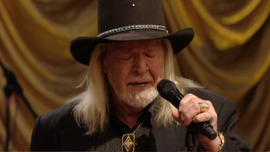 Mel McDaniel sings “Stand Up” - Country Road TV